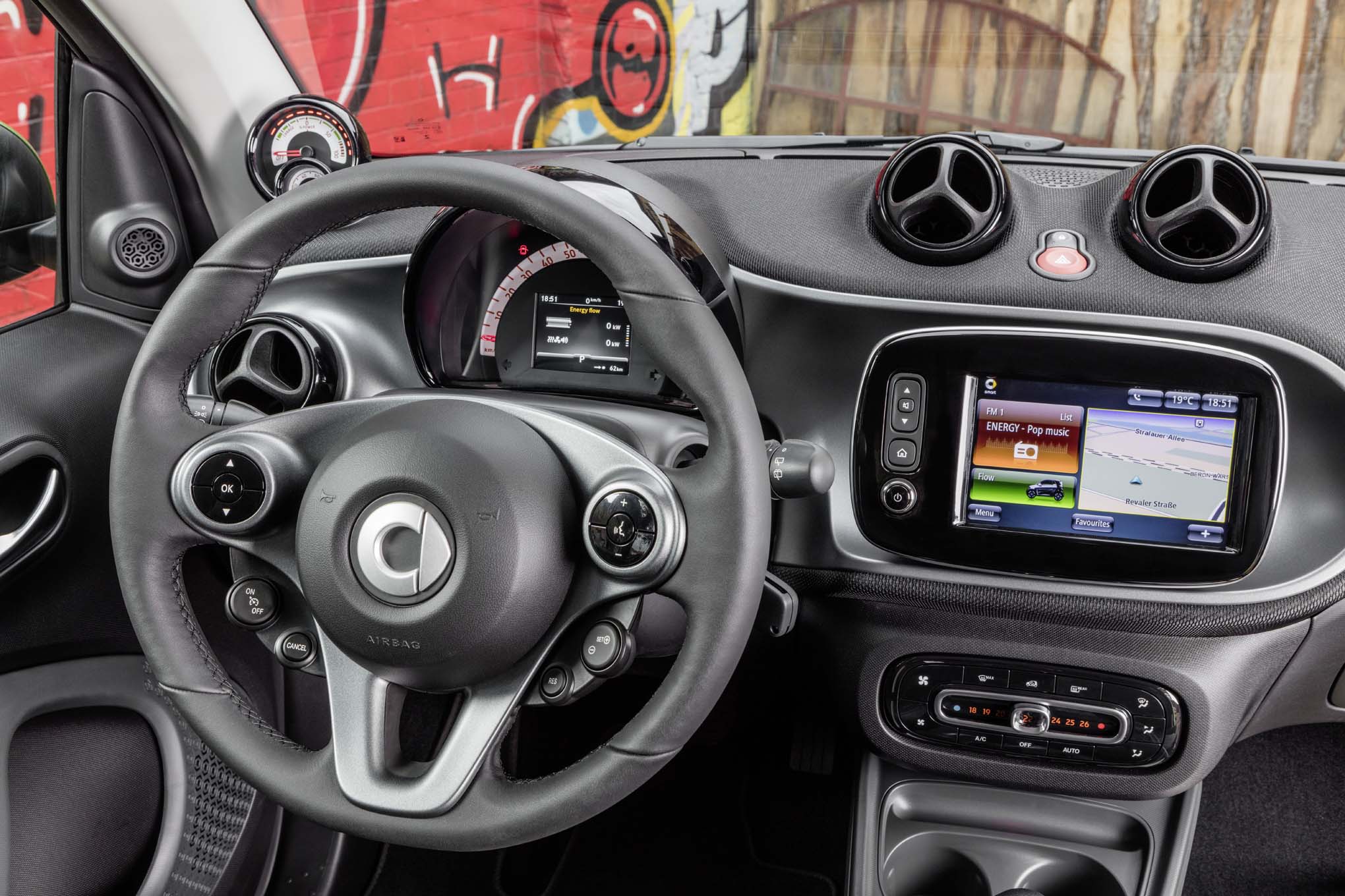 2017 Smart Fortwo Electric steering wheel Motor Trend En Espa ol 2017 Smart Fortwo Electric steering wheel Motor Trend En Espa ol