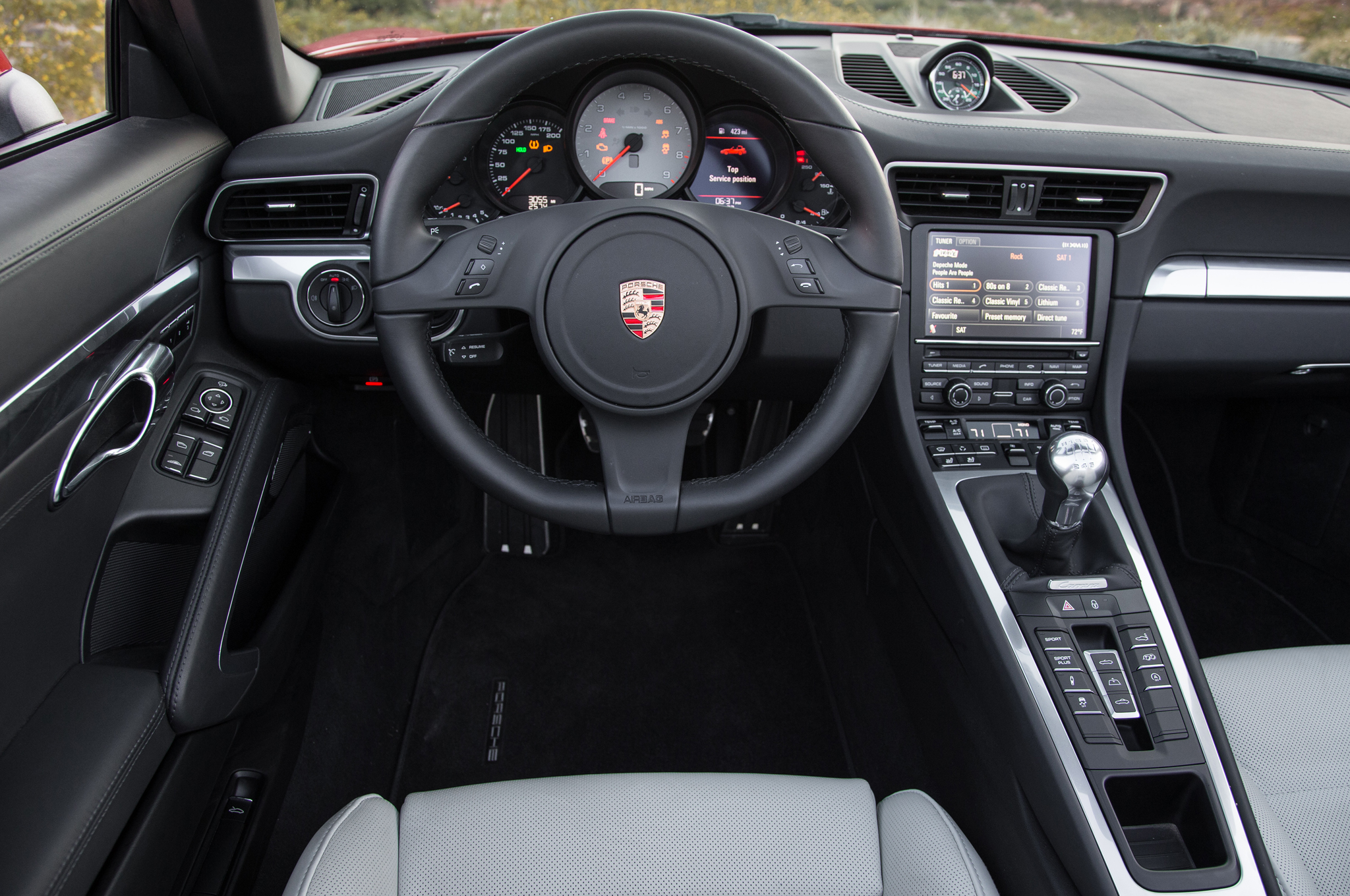 2013-Porsche-911-Carrera-S-Cabriolet-cockpit - Motor Trend en Español