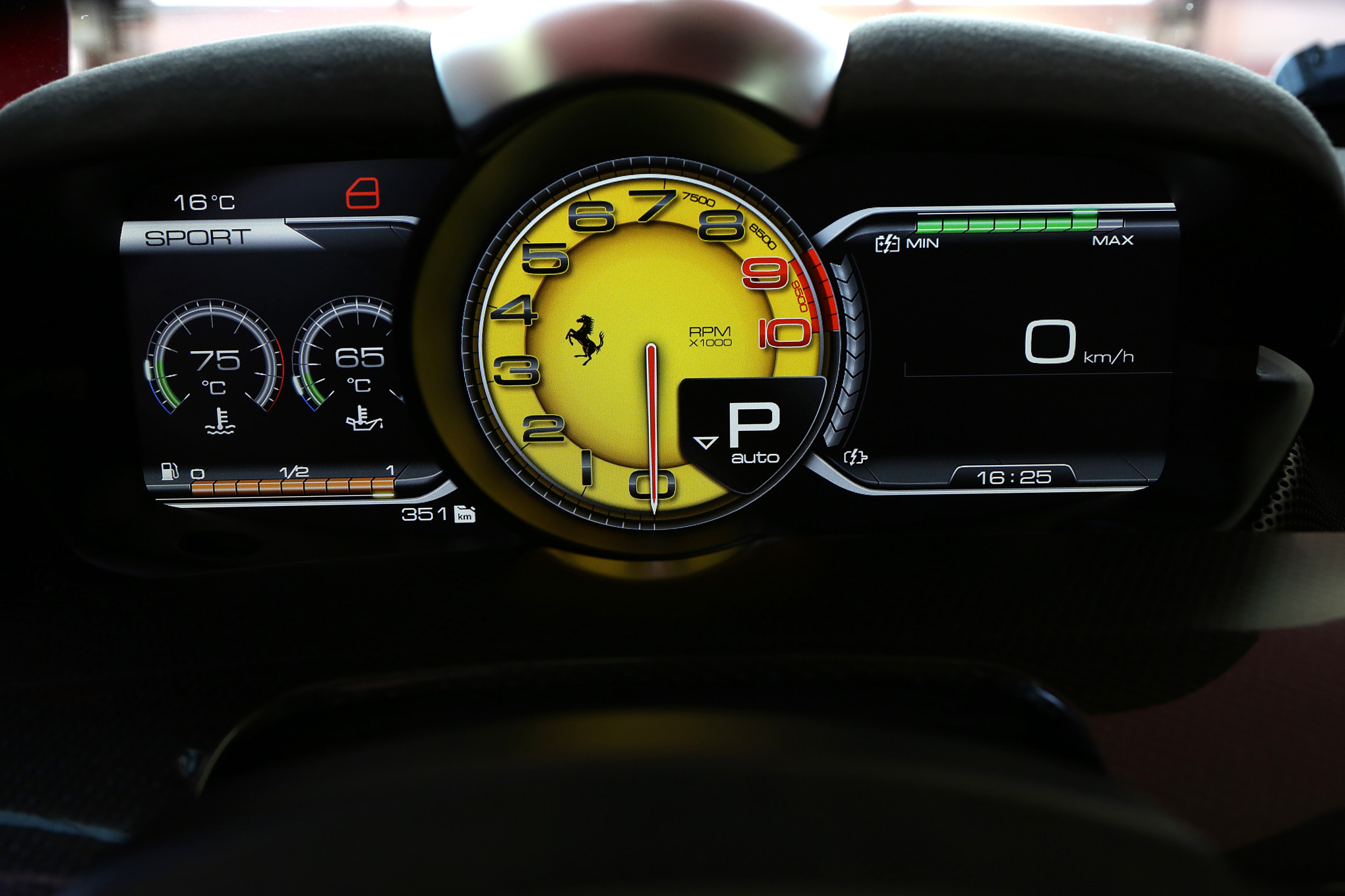 Ferrari-LaFerrari-instrument-cluster - Motor Trend en Español