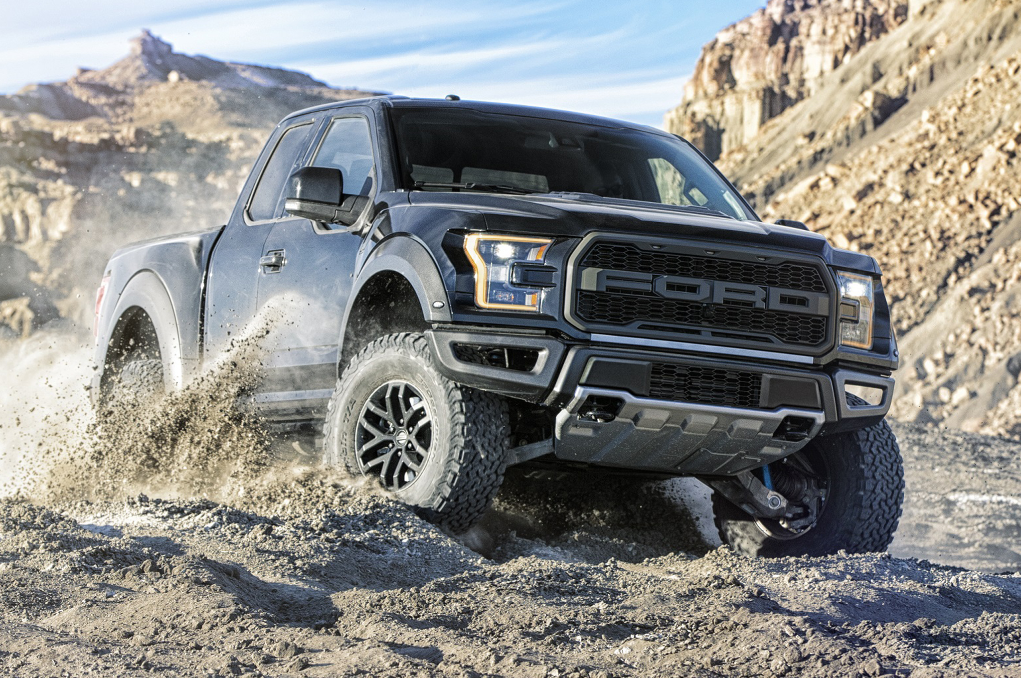Ford Raptor 2017 produce 450 caballos de fuerza - Motor Trend en Español