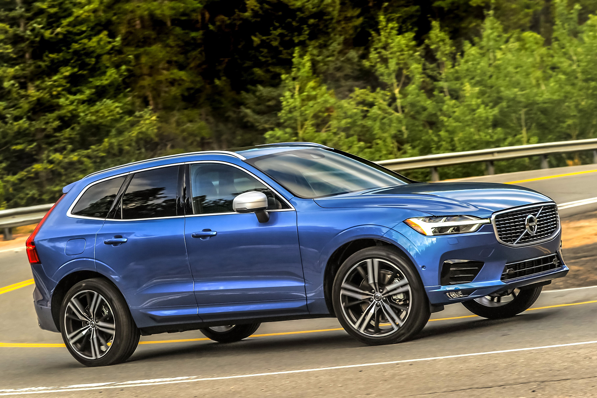 2018 Volvo XC60 T8 R Design Front Three Quarter In Motion 01 1 Motor 2018 Volvo XC60 T8 R Design Front Three Quarter In Motion 01 1 Motor